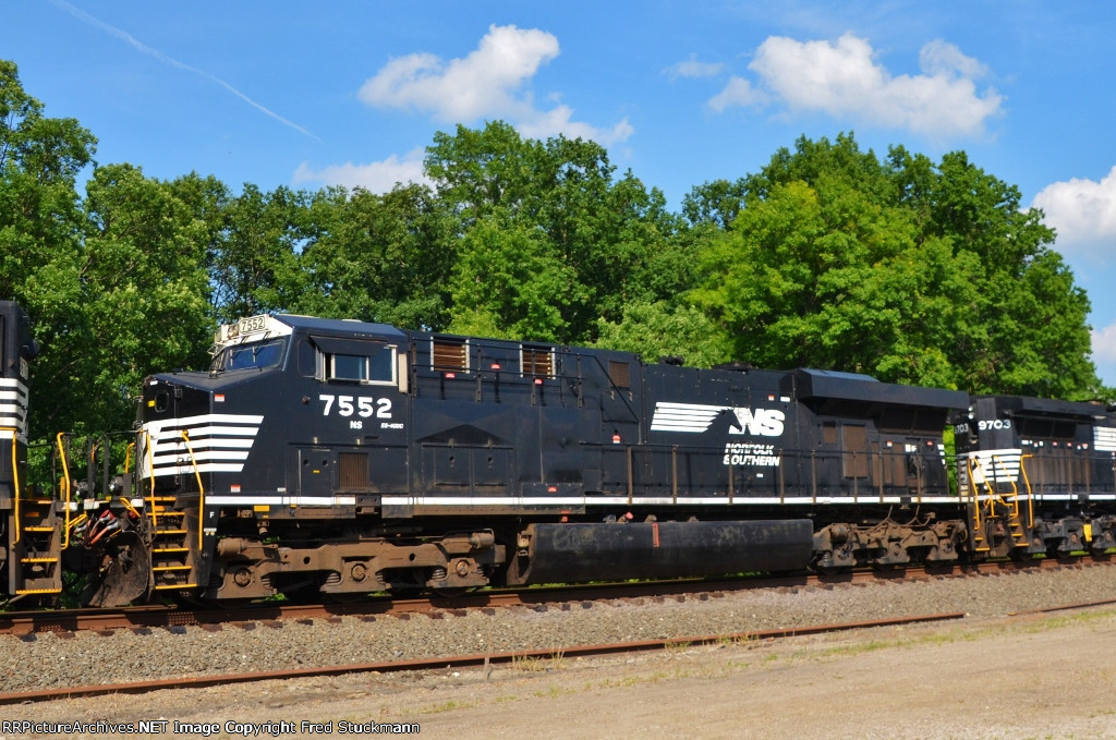 NS 7552